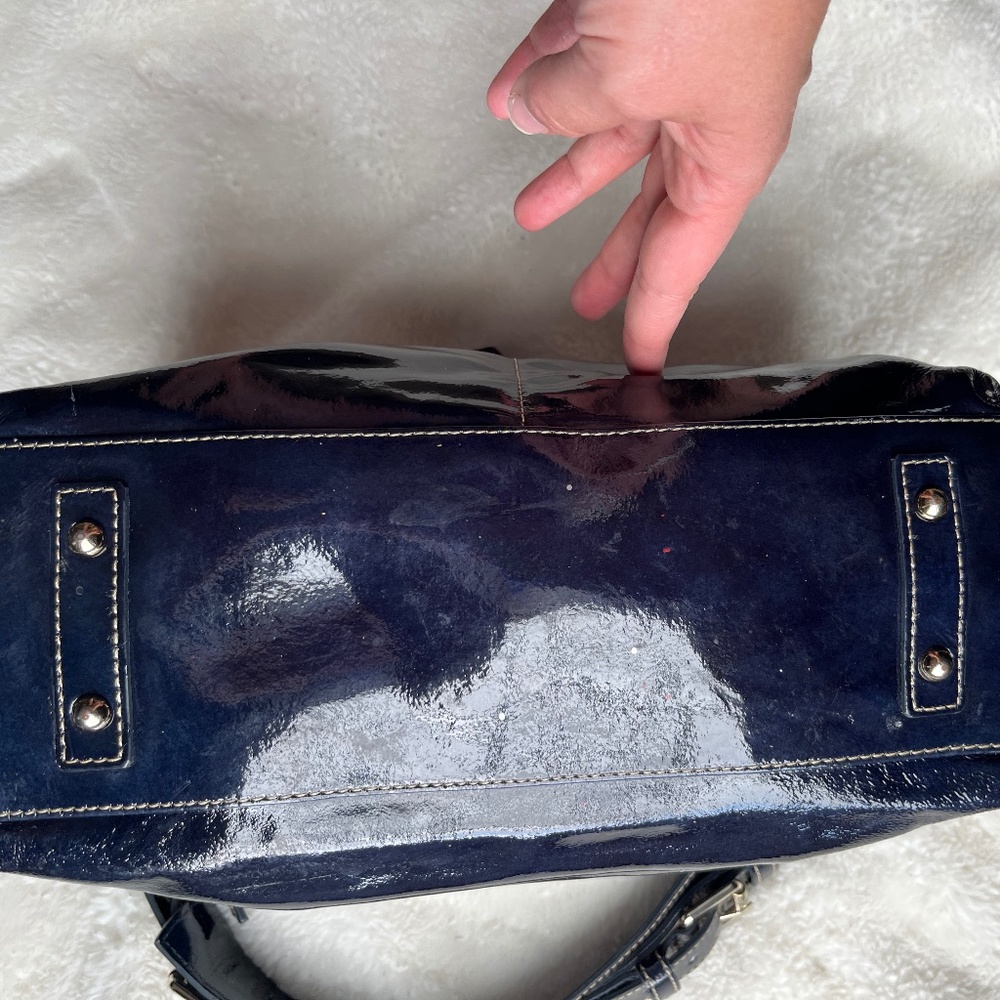 Dooney And Bourke Patent Leather Hobo Bag - Gem